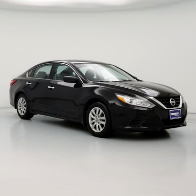 Black Nissan Altima 2022 Coupe