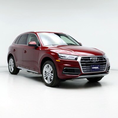 Red Audi Q5