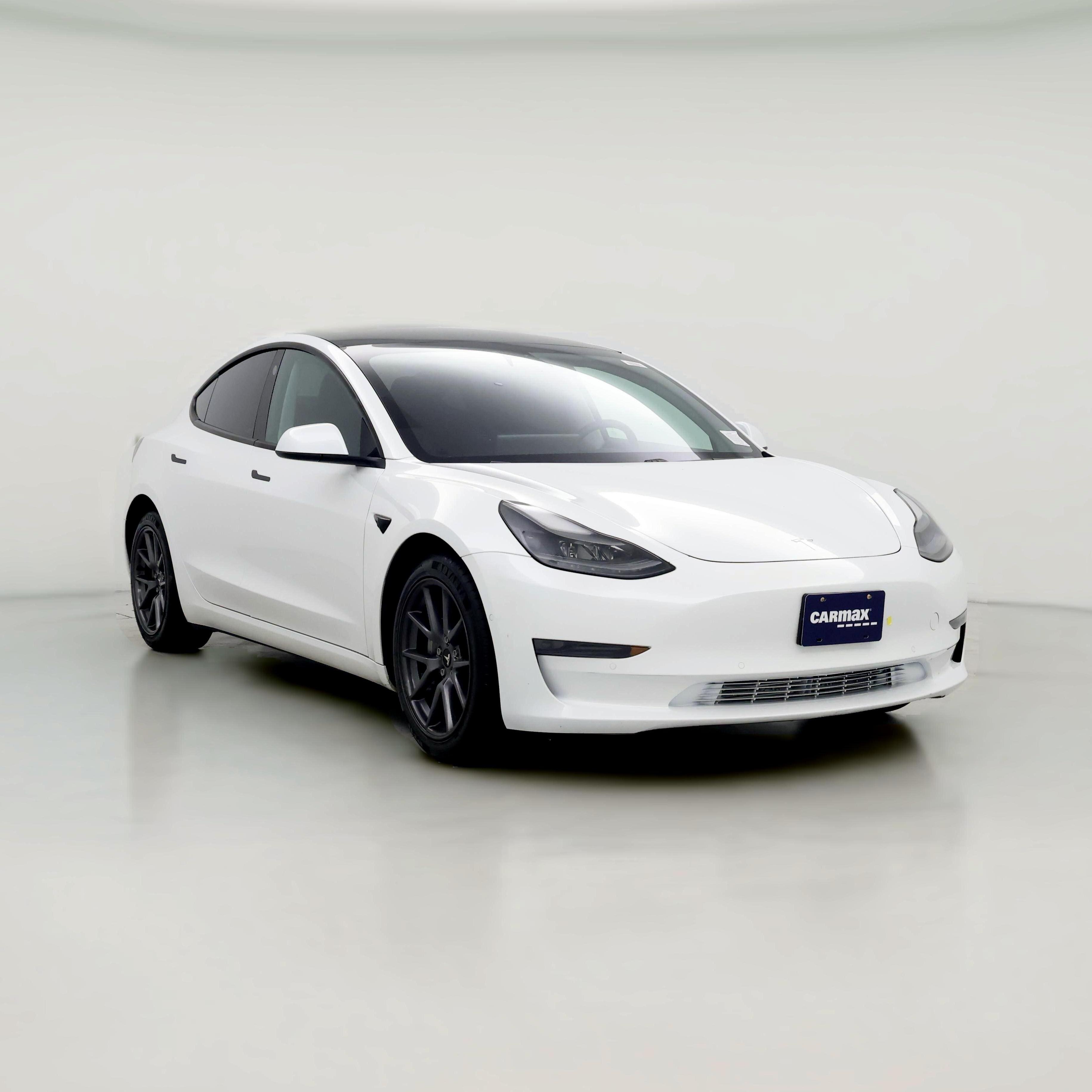 Carmax tesla model 3 store