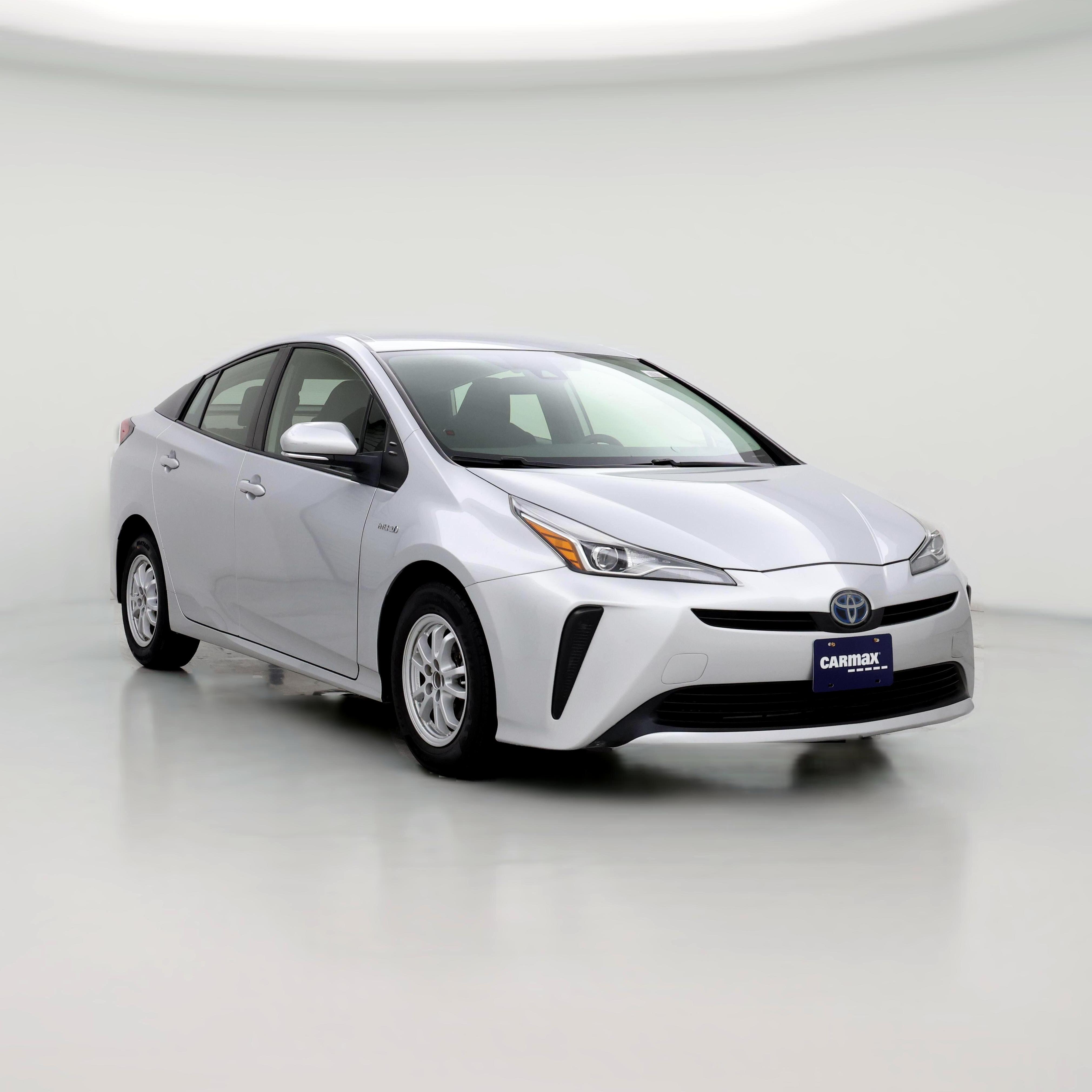 Carmax prius store