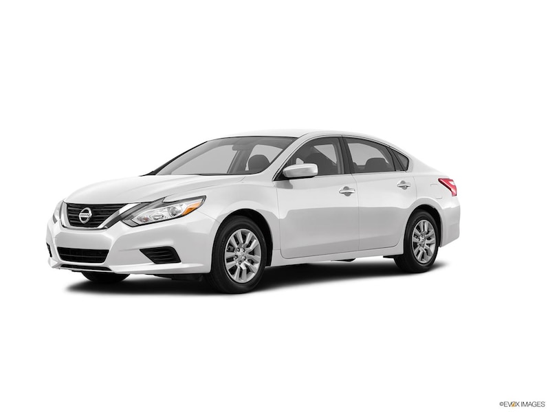 2017 Nissan Altima Research, Photos, Specs and Expertise | CarMax